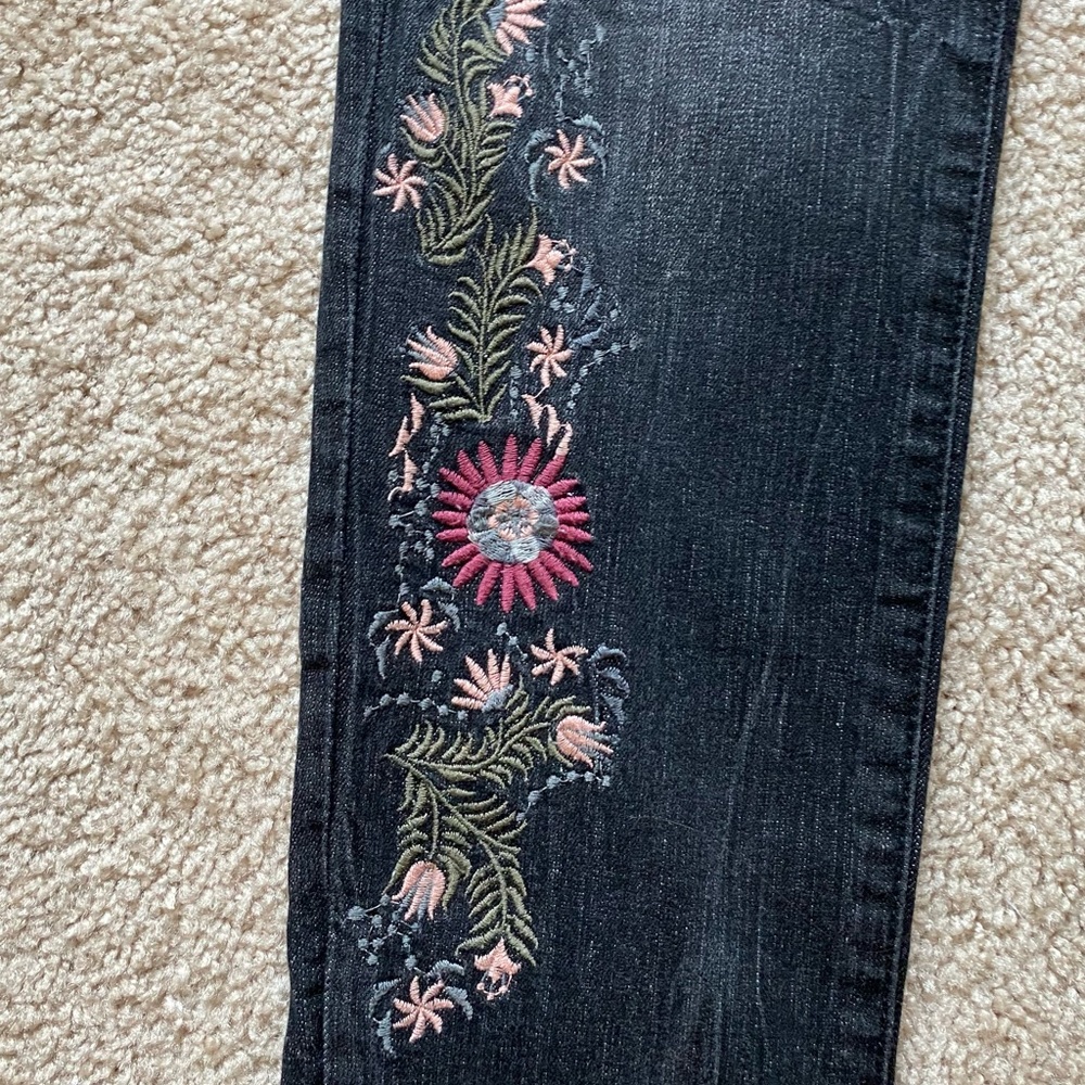 Soho Boyfriend Floral Stitched Jeans - Gem
